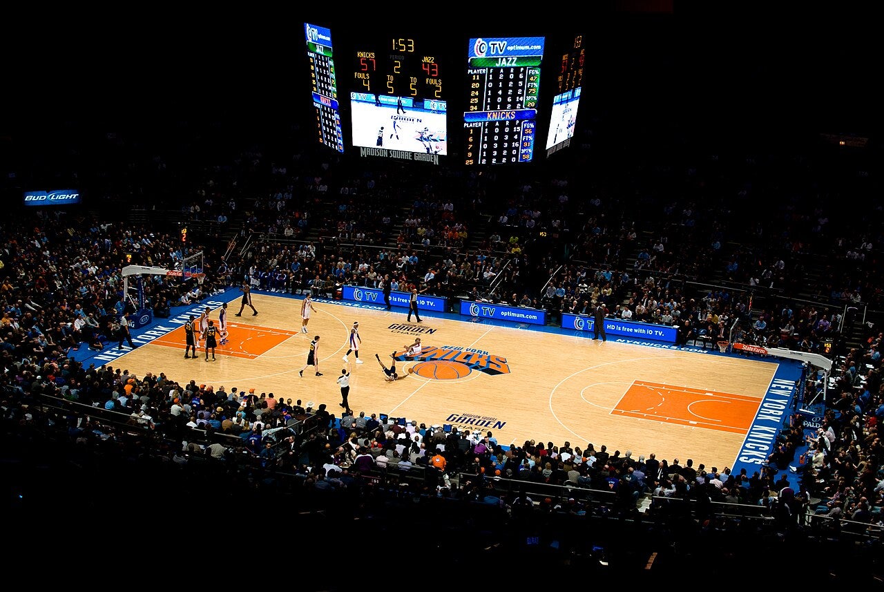 Top 5 Most Iconic Basketball Arenas in the NBA - MansionBet Blog